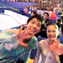 Secret GIF - Find on GIFER