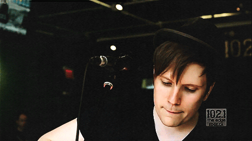 Fall out boy GIF - Find on GIFER