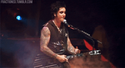 Synyster gates syn lbc GIF - Find on GIFER