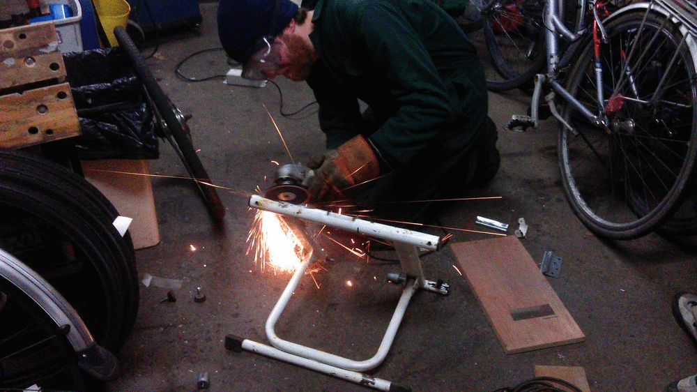 Grinding GIF - Auf GIFER finden