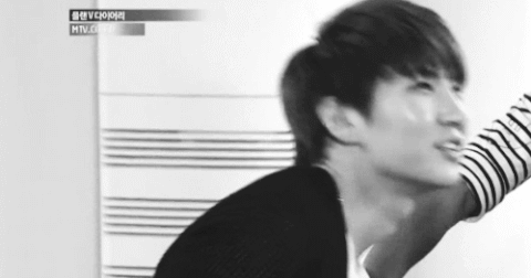 Taekwoon GIF - Find on GIFER