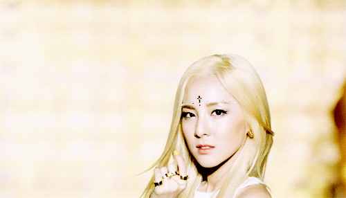 GIF gorgeous - animated GIF on GIFER