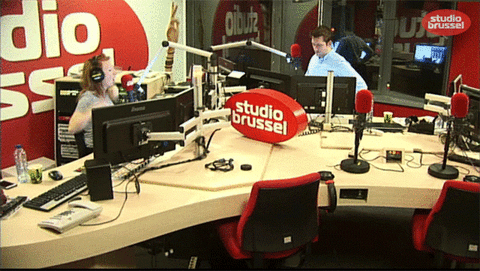 GIF studio brussel stubru whoo - animated GIF on GIFER
