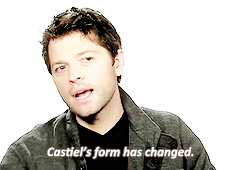 Queue waiting in line long line GIF - Find on GIFER