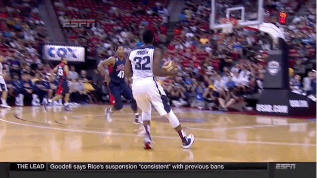 Scrimmage triangle mason plumlee GIF - Trouver sur GIFER