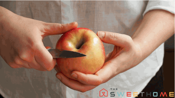 Knife apple GIF - Find on GIFER