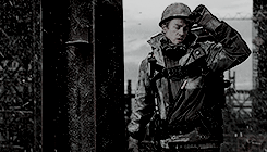 Charlie hunnam pacific rim raleigh becket GIF - Find on GIFER