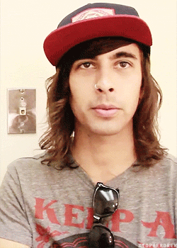 Pierce the veil ptv vic fuentes GIF - Find on GIFER