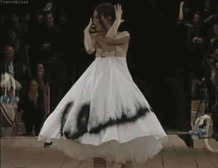 Shalom harlow love fashion GIF - Find on GIFER