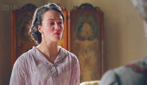 Edith crawley GIF - Find on GIFER