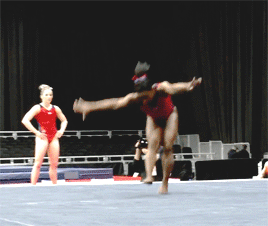 Simone biles GIF - Find on GIFER