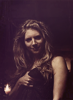 Vikings shieldmaiden lagertha GIF - Find on GIFER