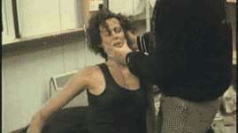 Weaver sigourney GIF - Find on GIFER