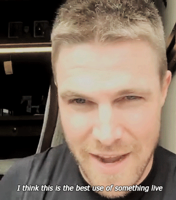 Stephen amell arrow olicity GIF - Find on GIFER