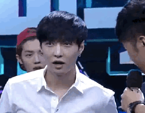 Xiumin reactions GIF - Find on GIFER