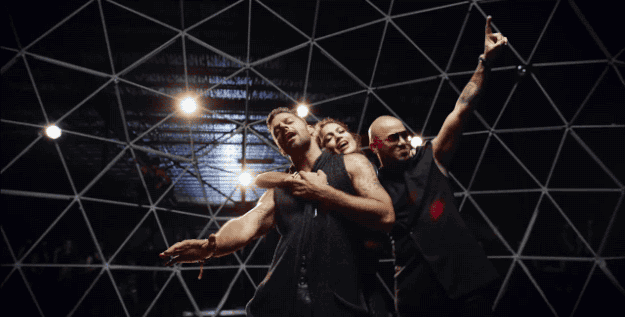 I am world tour GIF - Find on GIFER