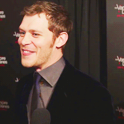 Ro jordin sparks jonathan groff GIF - Find on GIFER