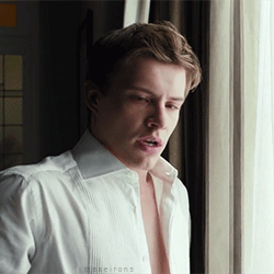 Stacker Pentecost Gif