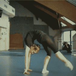 Splits GIF - Find on GIFER