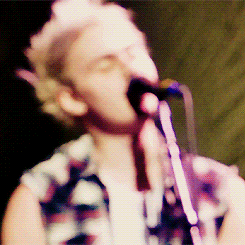 GIF blurry - animated GIF on GIFER