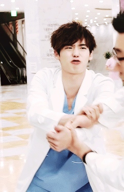 Doctor lollipop GIF - Find on GIFER