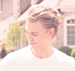 Austin butler hot tv show GIF - Find on GIFER