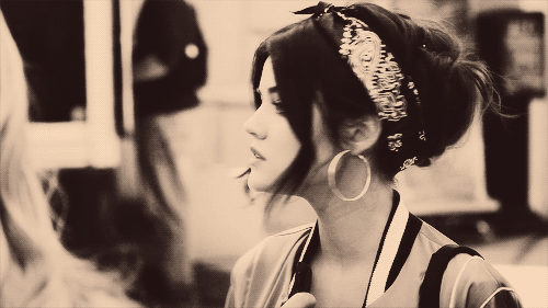 Pretty little liars pll lucy hale GIF - Find on GIFER