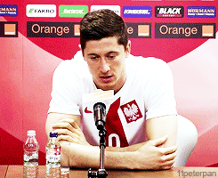 GIF lewandowski robert lewandowski poland nt - animated GIF on GIFER