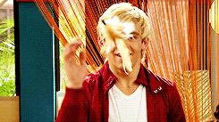 Austin moon reactions disney channel GIF - Find on GIFER