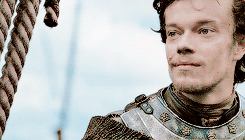 Theon greyjoy GIF - Find on GIFER