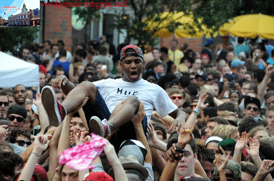 Gif Multitud Huyendo