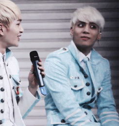 Film the smiling lieutenant GIF - Find on GIFER