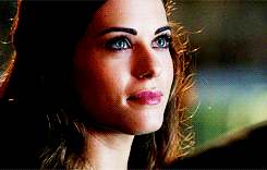 Renee GIF - Find on GIFER