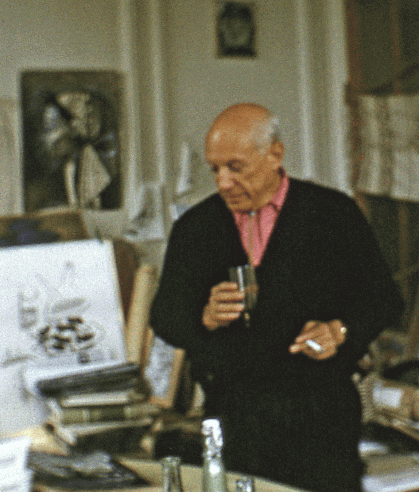 Studio robert GIF - Find on GIFER
