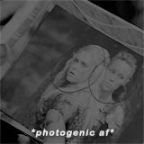 GIF lionel barrymore pointed mario testino - GIF animado en GIFER
