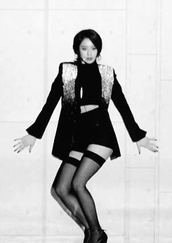 Jiyeon N4 Black And White