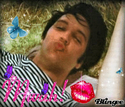 Mwah GIF - Find on GIFER