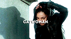 Gotham scarecrow poison ivy GIF - Find on GIFER