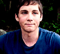 Logan lerman GIF - Find on GIFER