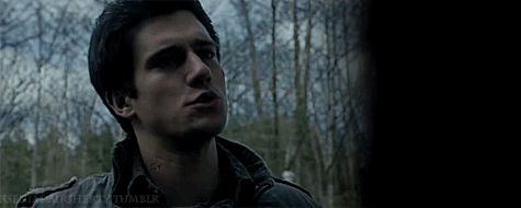 Falling skies drew roy hal mason GIF - Find on GIFER