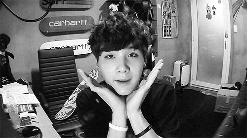 Suga bts kpop GIF - Find on GIFER