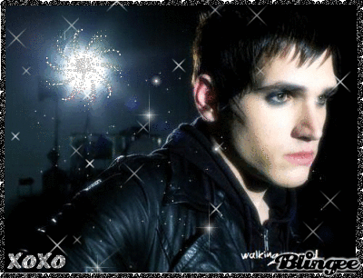 GIF daggering - animated GIF on GIFER