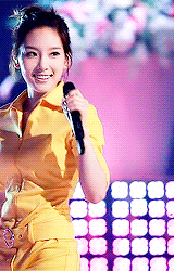 Yellow GIF - Find on GIFER