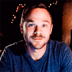 Clark kent GIF - Find on GIFER