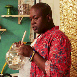 GIF guerilla actions uksedit titus andromedon - GIF animado em GIFER