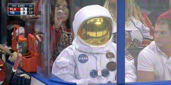 GIF astronaut - animated GIF on GIFER