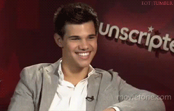 Taylor lautner GIF - Find on GIFER