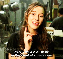 Alycia Debnam-Carey - Alycia | Gif ABC's #13: Knife, Laura, Marny ...