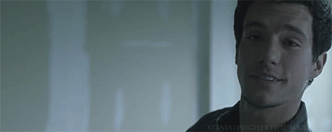 Falling skies drew roy hal mason GIF - Find on GIFER