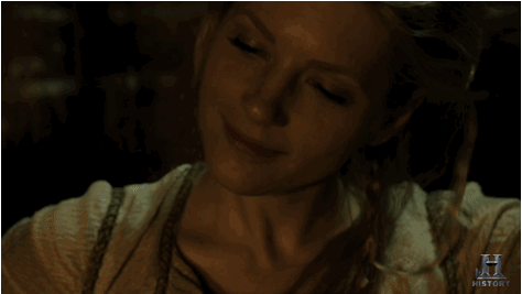 Lagertha vikings smile GIF - Find on GIFER